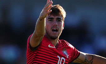 REVISTA ‘WORLD SOCCER’: André Horta colocado entre os nove médios do ...