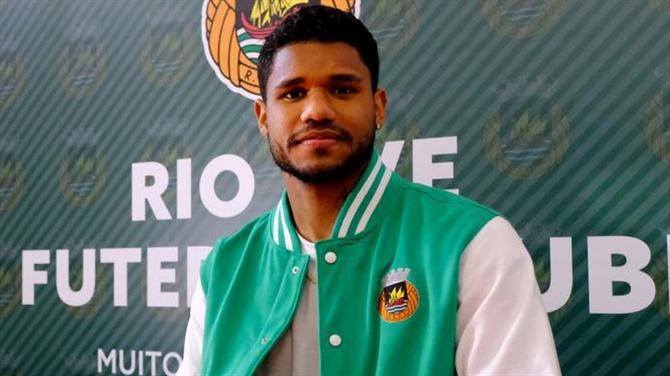 MATHEUS REIS: Defesa do Rio Ave é alvo prioritário do Sporting ...