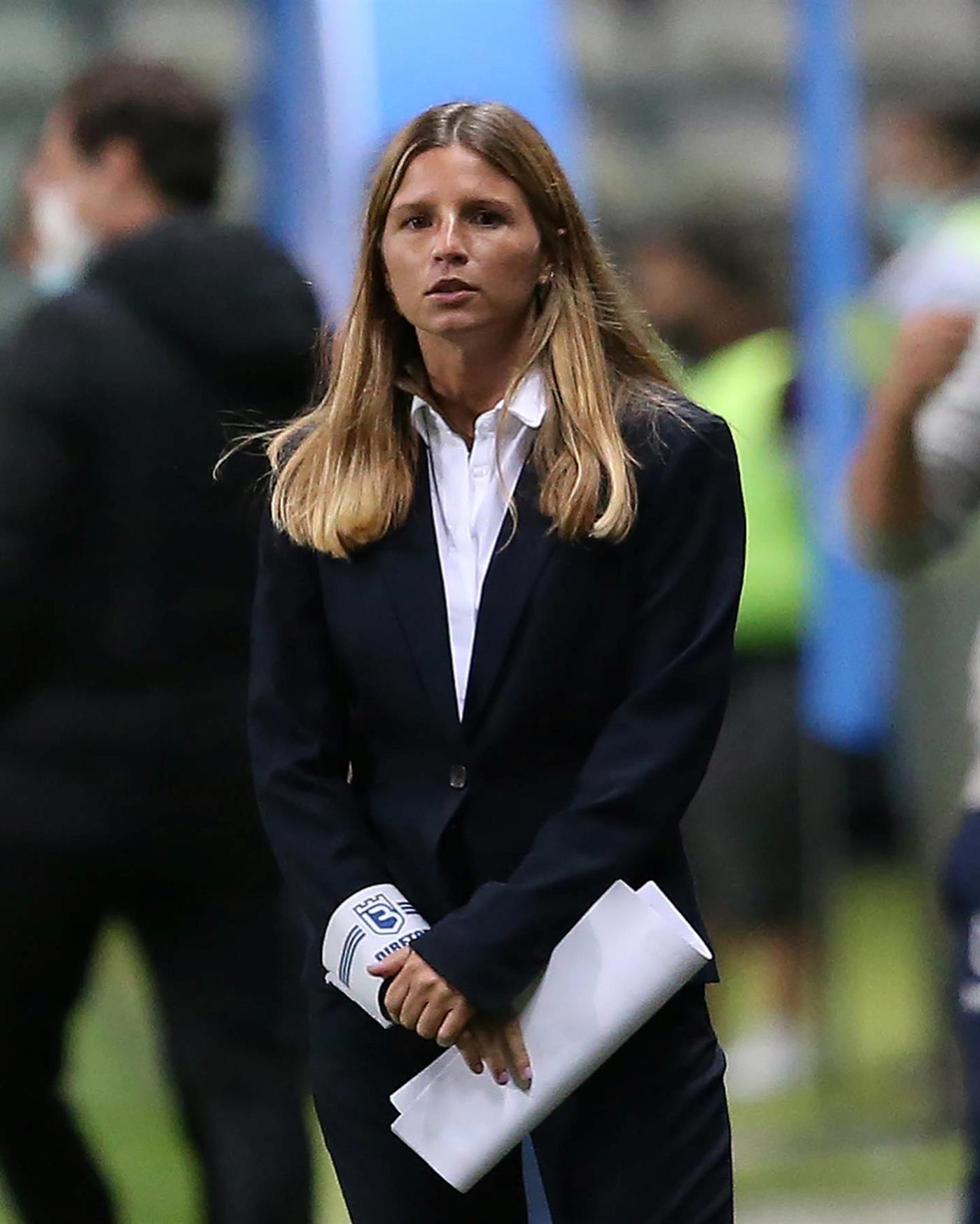 BELENENSES: Treinadora Mariana Vaz Pinto faz história no futebol ...