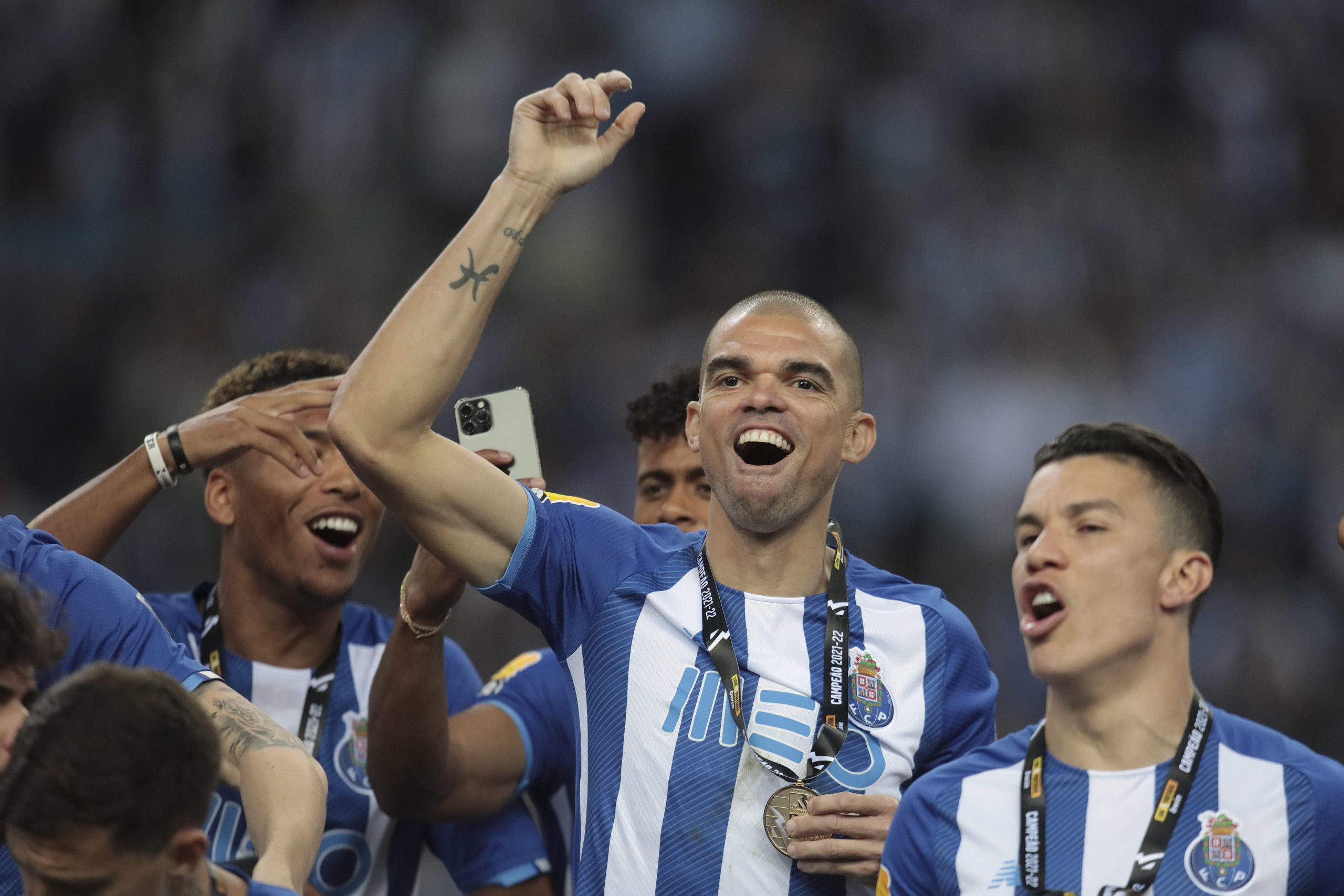 FC PORTO: Festa dos ‘dragões’ abrilhantada com triunfo - LusoAmericano
