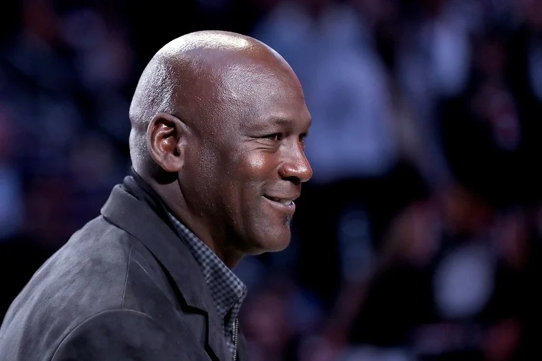 10 MILHÕES PARA A ‘MAKE-A-WISH’: Gesto solidário de Michael Jordan bate ...