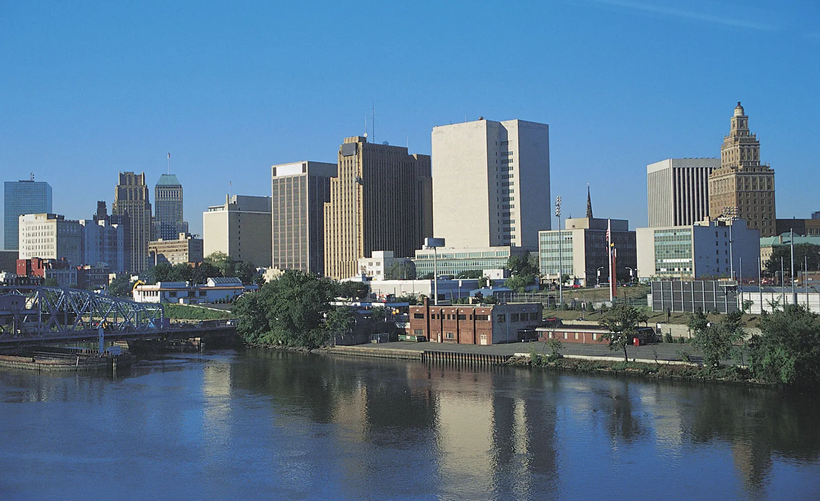 Newark: Galerias de arte na Brick City - LusoAmericano