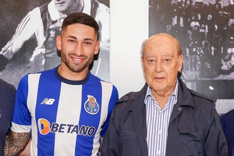ALAN VARELA: Médio argentino cinco anos no FC Porto - LusoAmericano