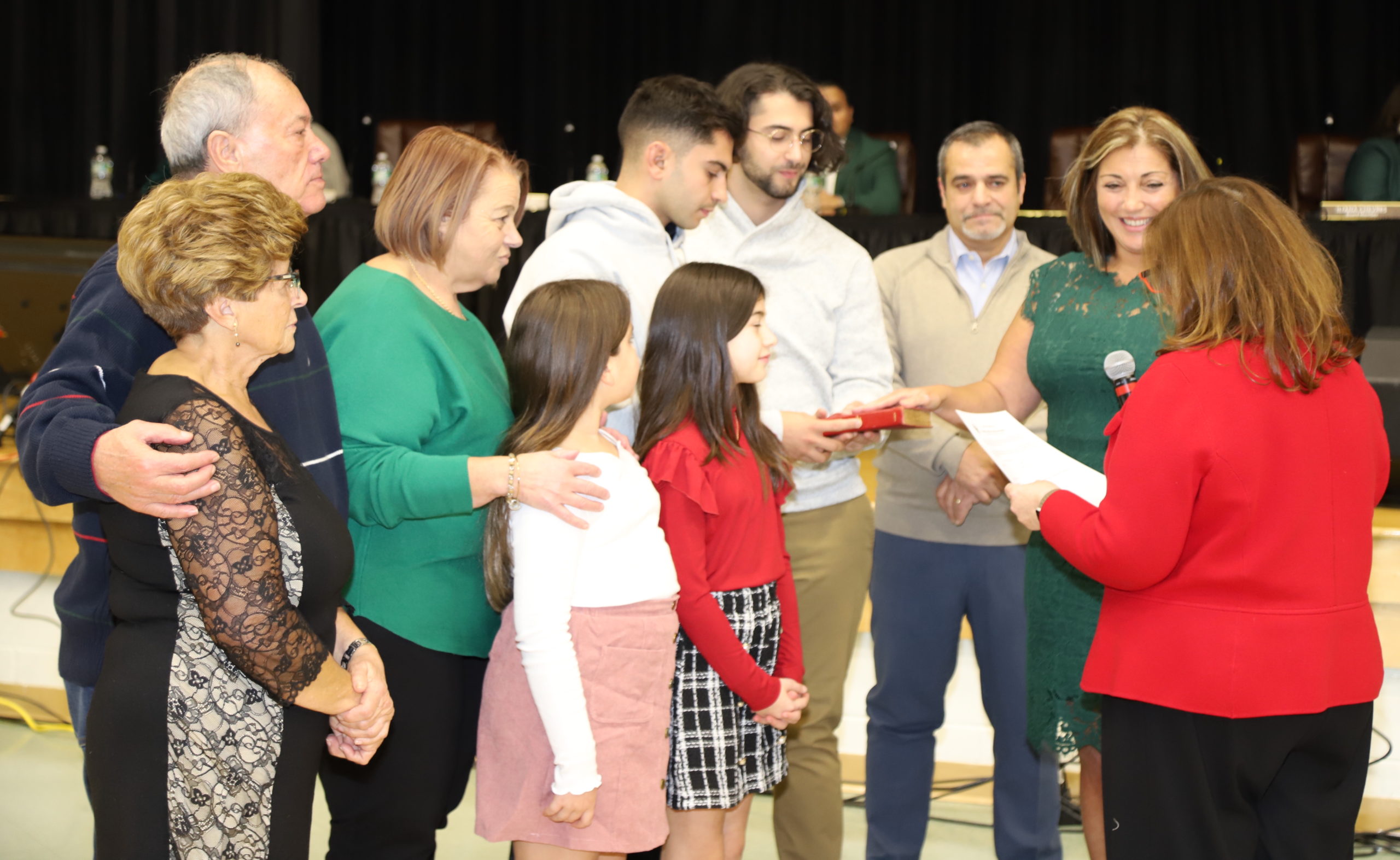 NEW JERSEY: Tomada de posse da comissária Maria Carvalho - LusoAmericano