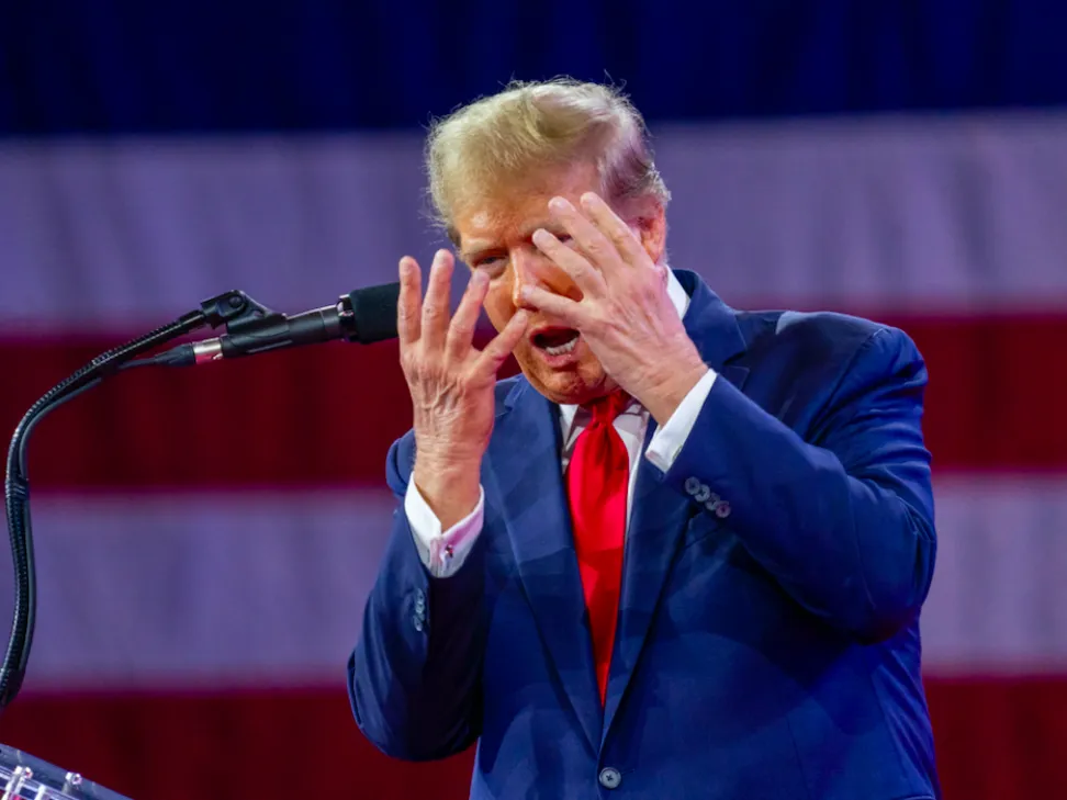 Filho de Trump recebe carta com pó branco desconhecido - LusoAmericano