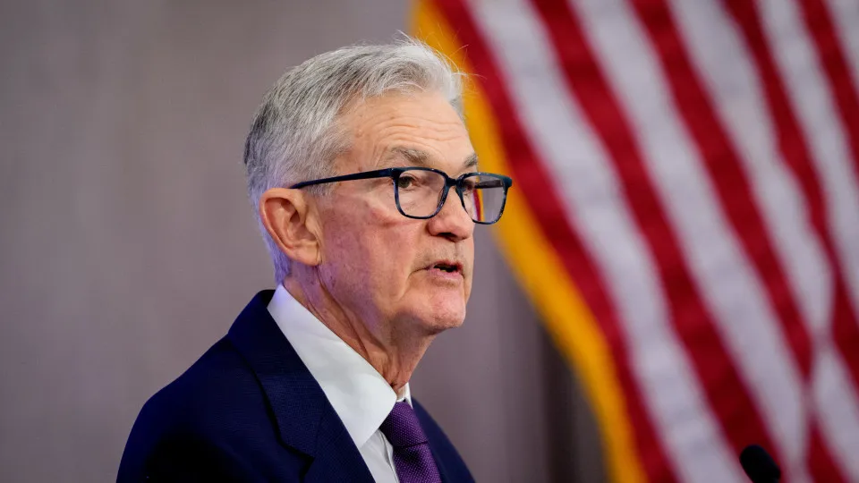 Governadores de bancos centrais apoiam independência da Fed e de Powell ...